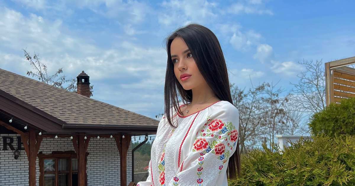 Diana Spotarenko wears traditional Moldovan clothes - Diana Spotarenko ...