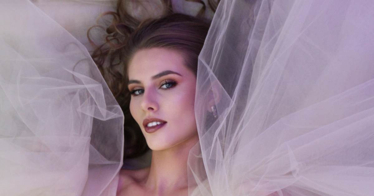 Ambar Zenteno, Miss World Chile, Reaches Jupiter's Moon Europa with ...