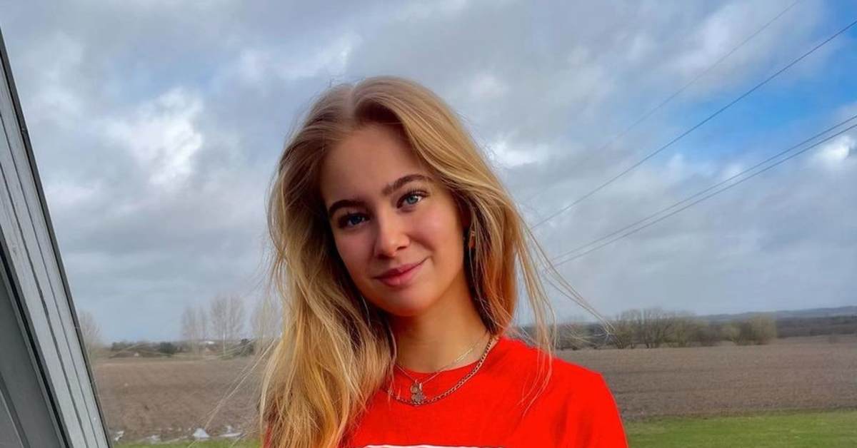 A World Without Plastic Pollution - Miss World