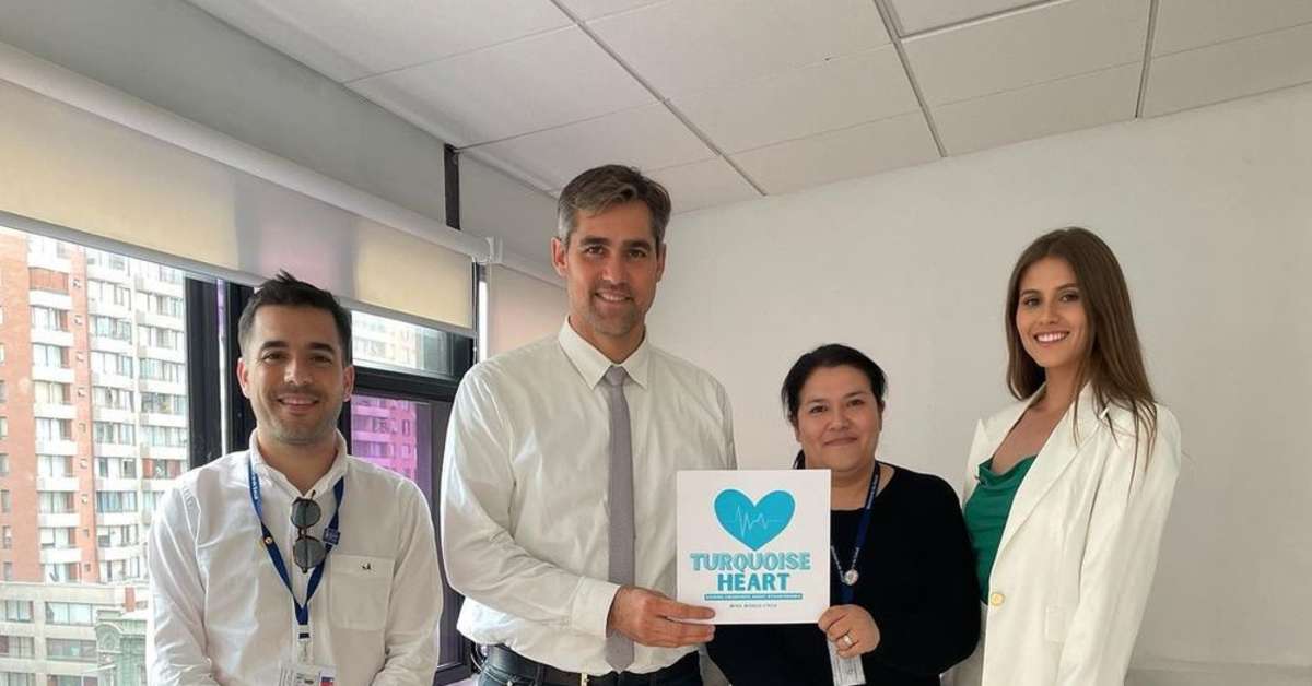 Reigning Miss World Chile meets with the Ministry of Health to talk ...