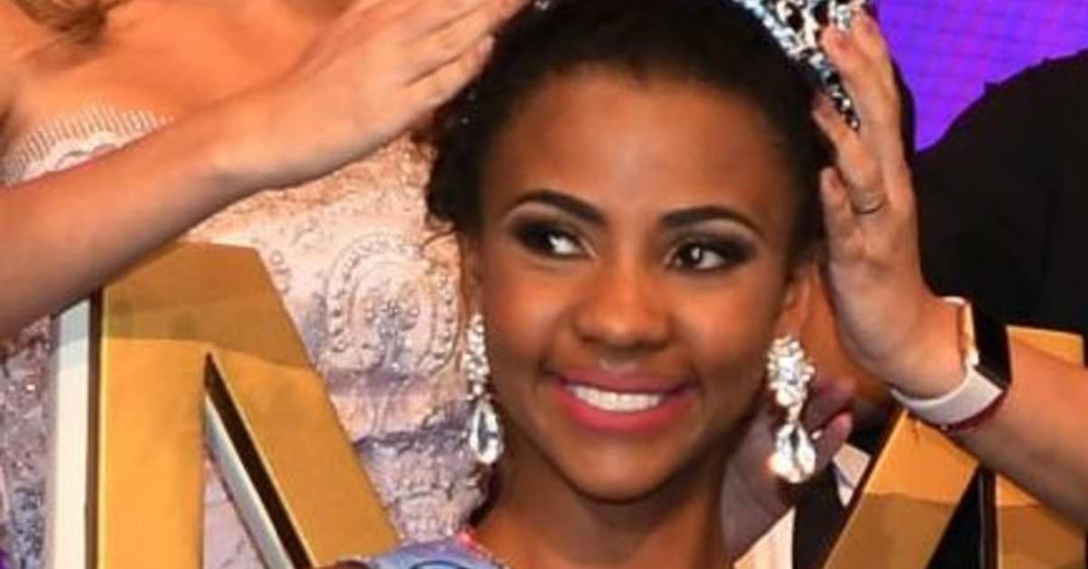 Nicol Ocles represents Ecuador! - Miss World