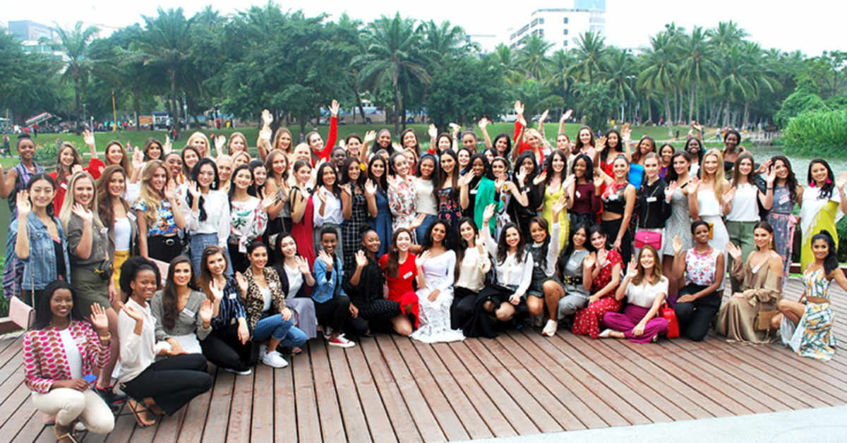 Mei She River Wetlands Park & San Jiao Chi Park Tour - Miss World