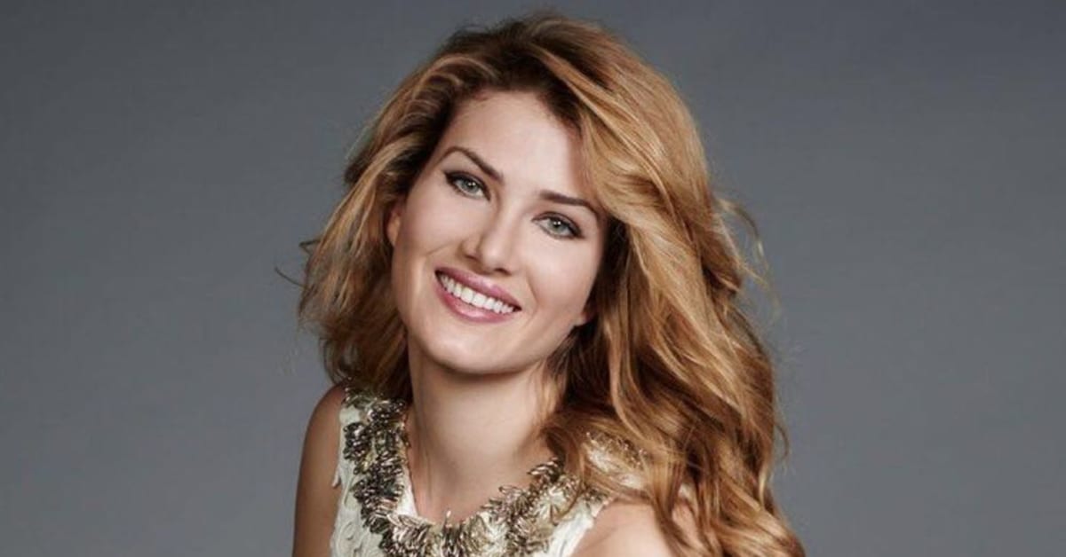 Mireia features in La Vanguardia - Miss World