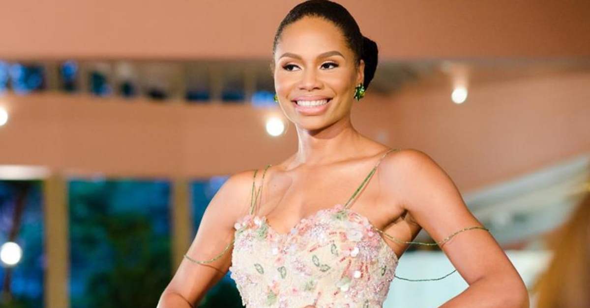 Geena Thompson Represents the Bahamas - Miss World