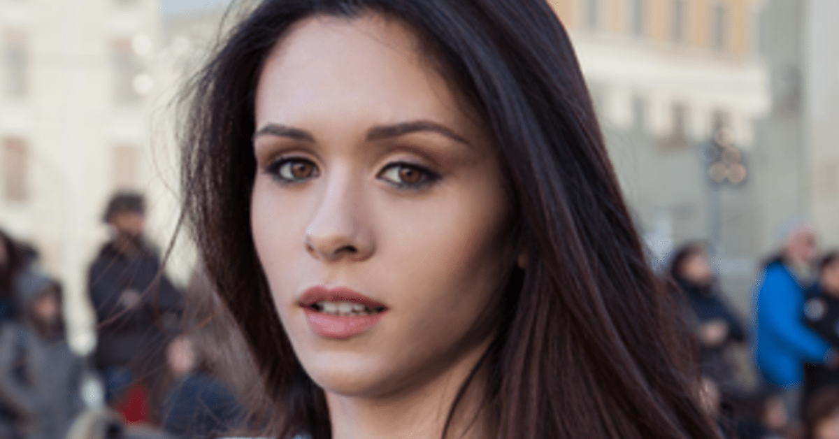 Defiance in Italy - Miss World