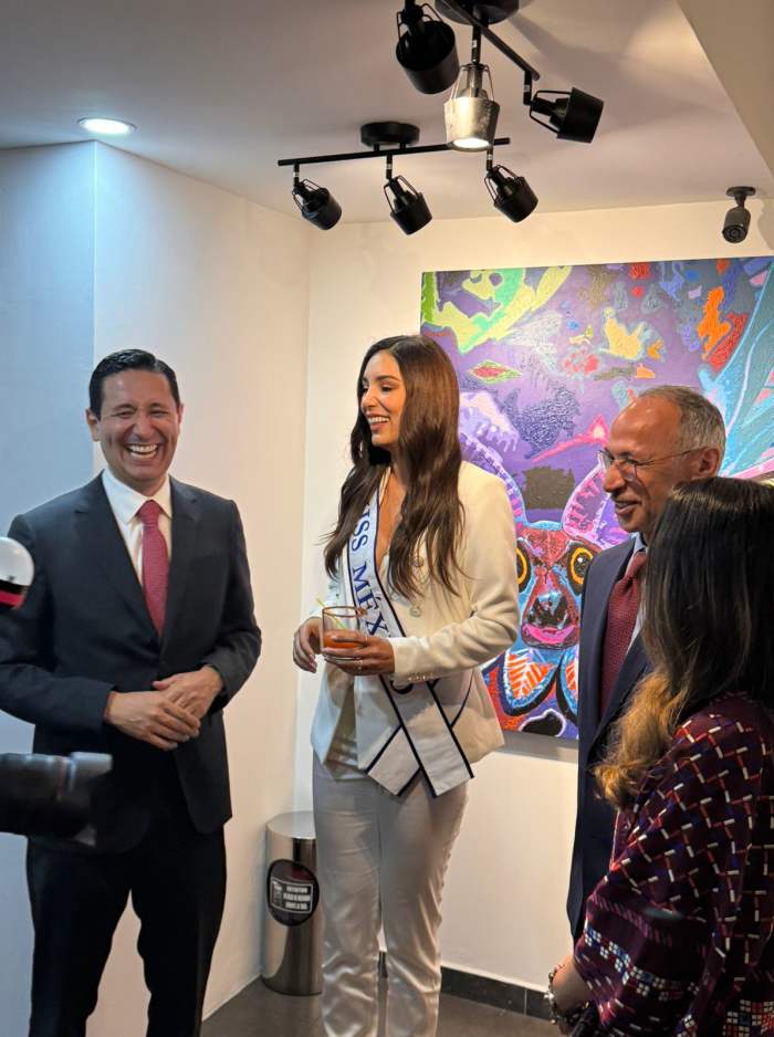 I met the ambassador of Kuwait! - Alejandra Díaz De León - Miss World ...