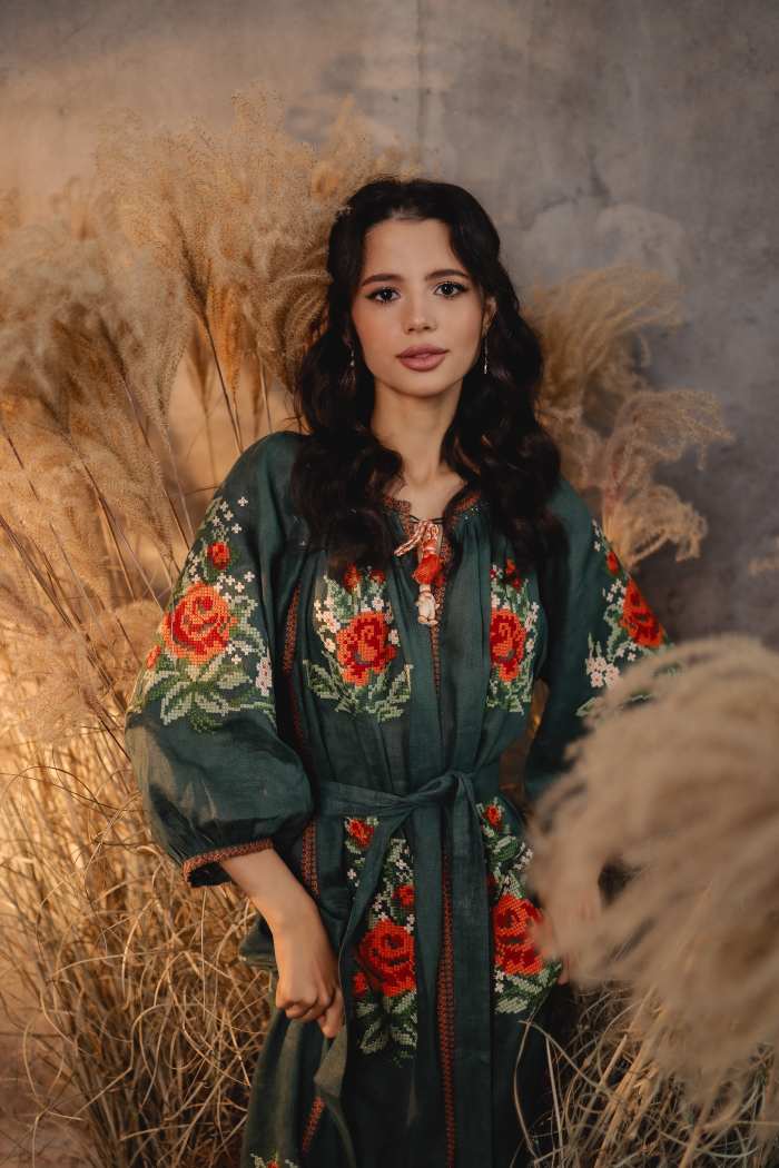Miss World Ukraine wears national Ukrainian clothes - Sofiia Shamiia ...