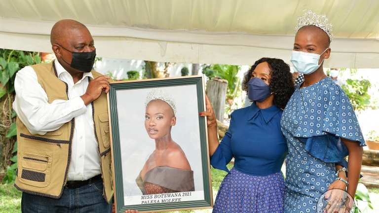 Miss Botswana Meets The President and First Lady Of the Republic Of ...