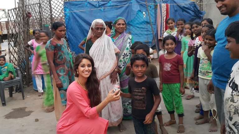 Miss World France 2017 makes children in Hydrebad smile! - Miss World