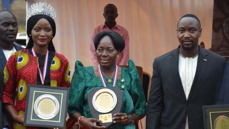 Kyabazinga of Busoga honours Miss World Africa - Miss World