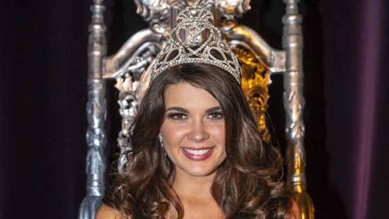 Linzi McLelland represents Scotland! - Miss World