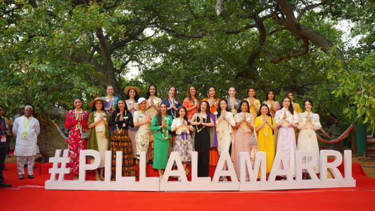 Miss World Contestants Explore Pillalamarri Banyan Tree, Heritage ...