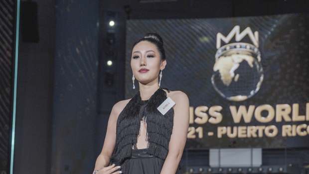 Miss World Charity Fashion Auction - Miss World Republic of Korea