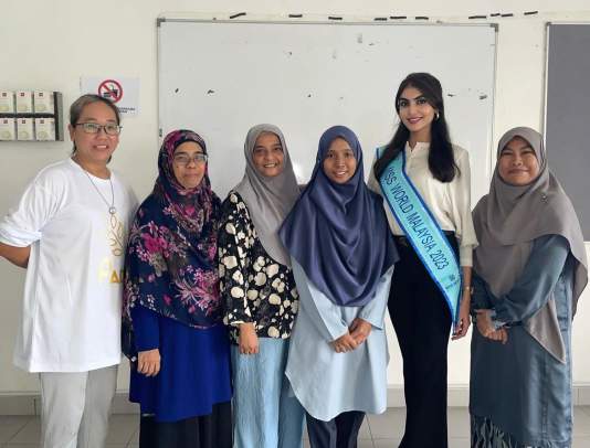 Saroop Roshi from Malaysia is ready for Miss World - Miss World