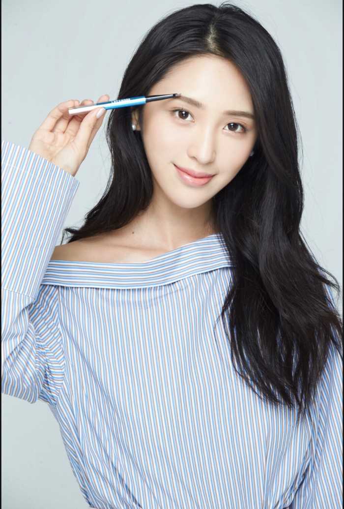 The combination of beauty and power: Miss World China shoots Watson's advertisement - Kexin Xu ...