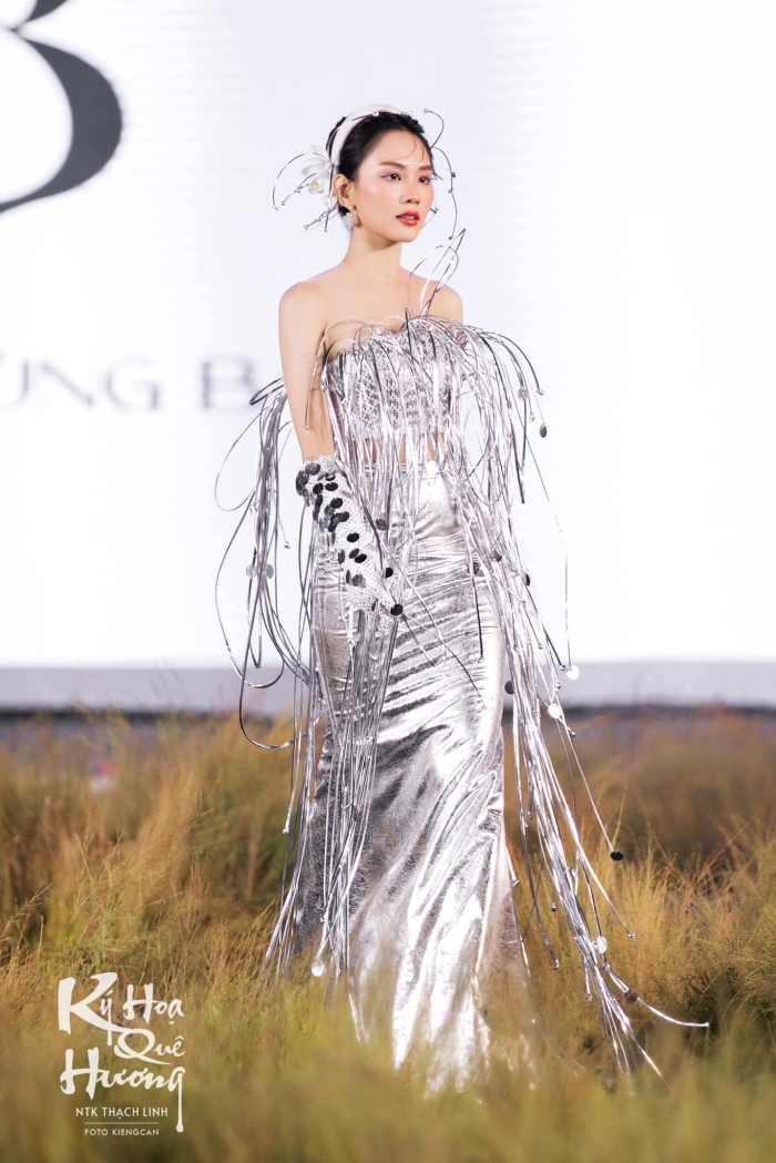 Vedette of Ky Hoa Que Huong Fashion Show - Collection: Lien Thien ...