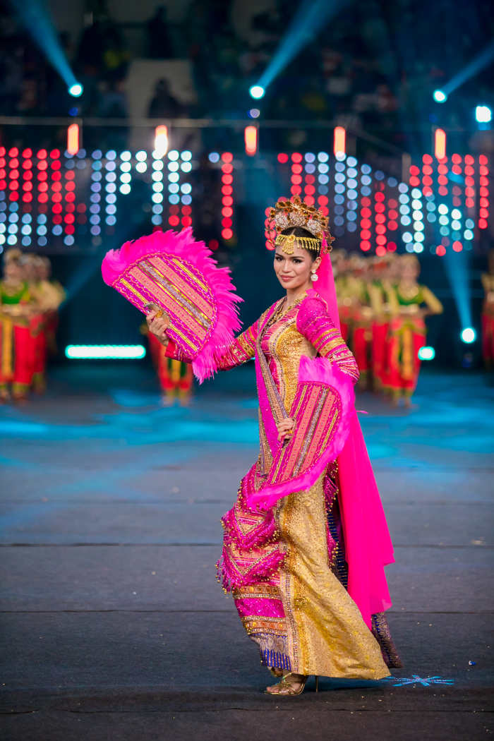 72nd Miss World Participants in Traditional Costumes - Asia & Oceania ...