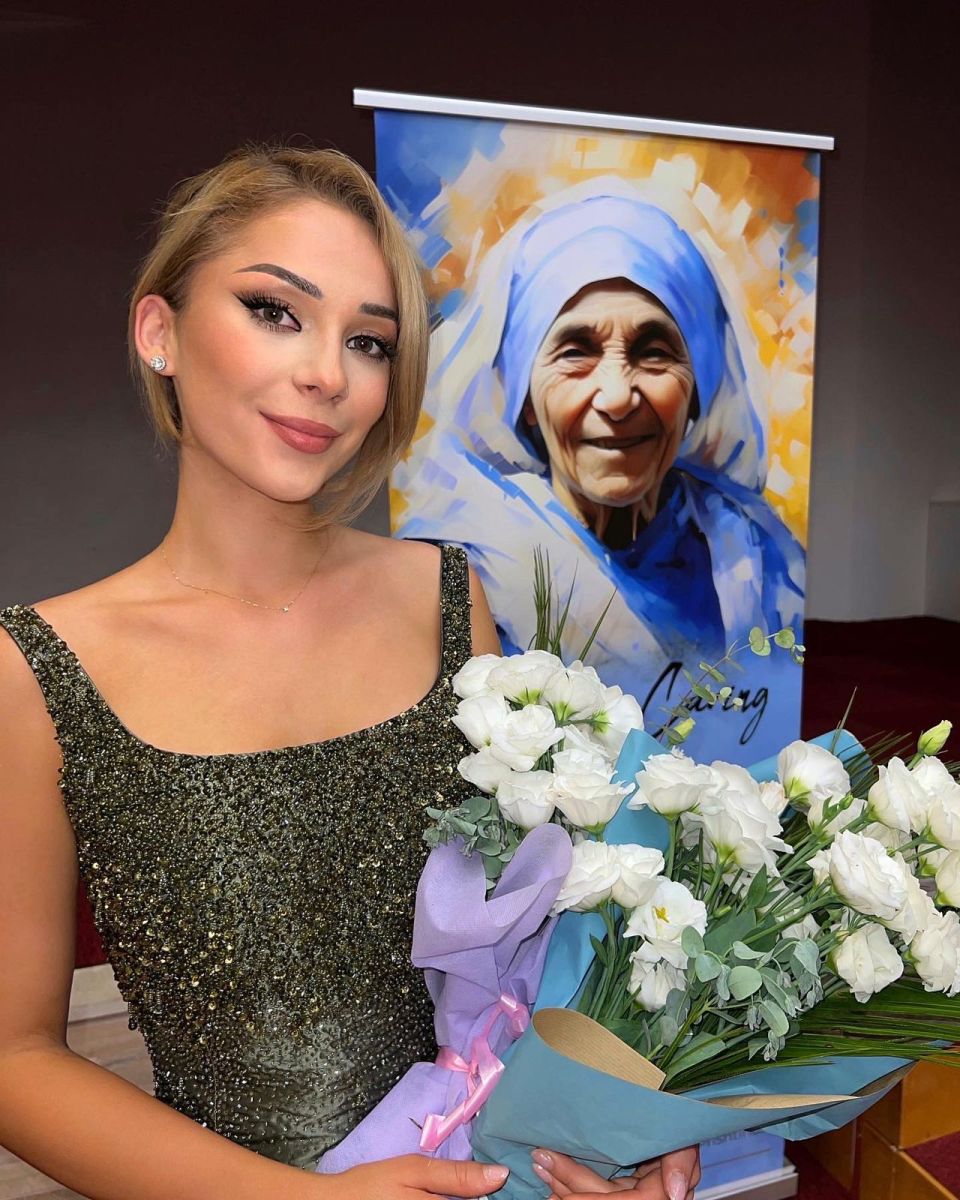 Miss World Albania organizes an art exhibition honoring Mother Teresa ...