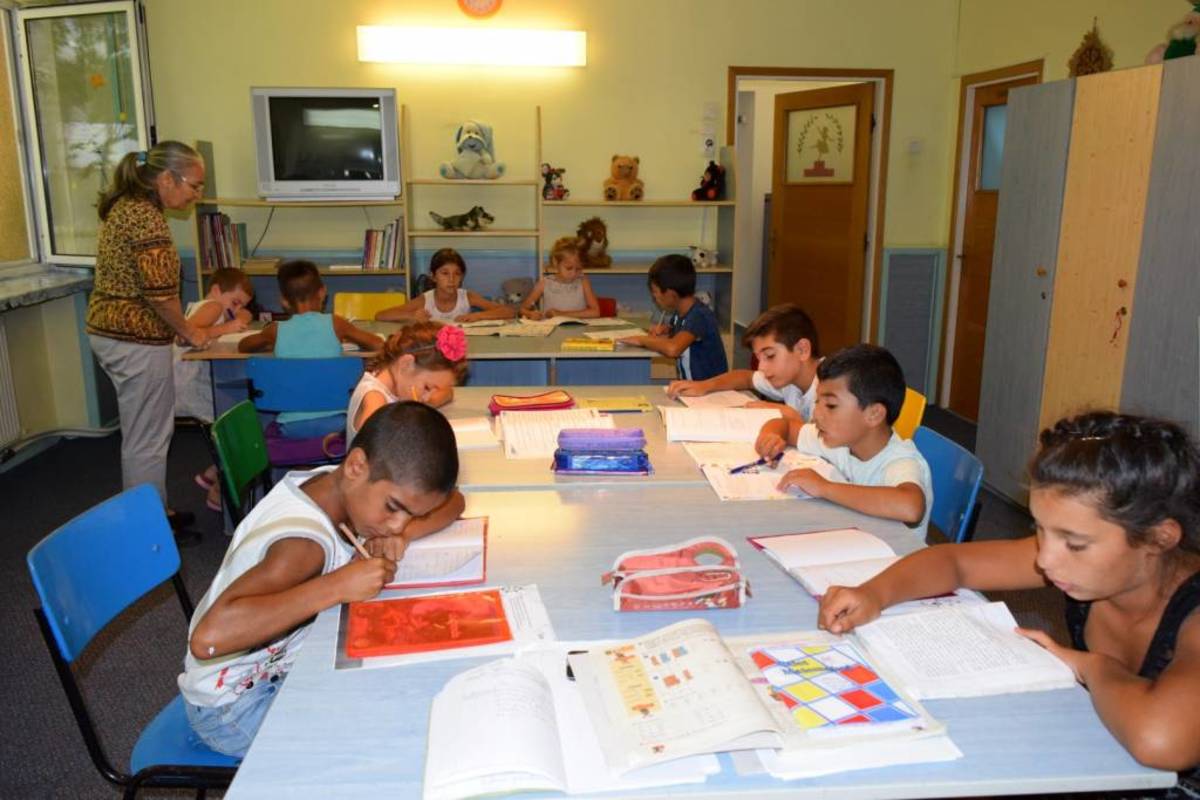 Supporting the dreams of girls in the child protection system - Ada ...