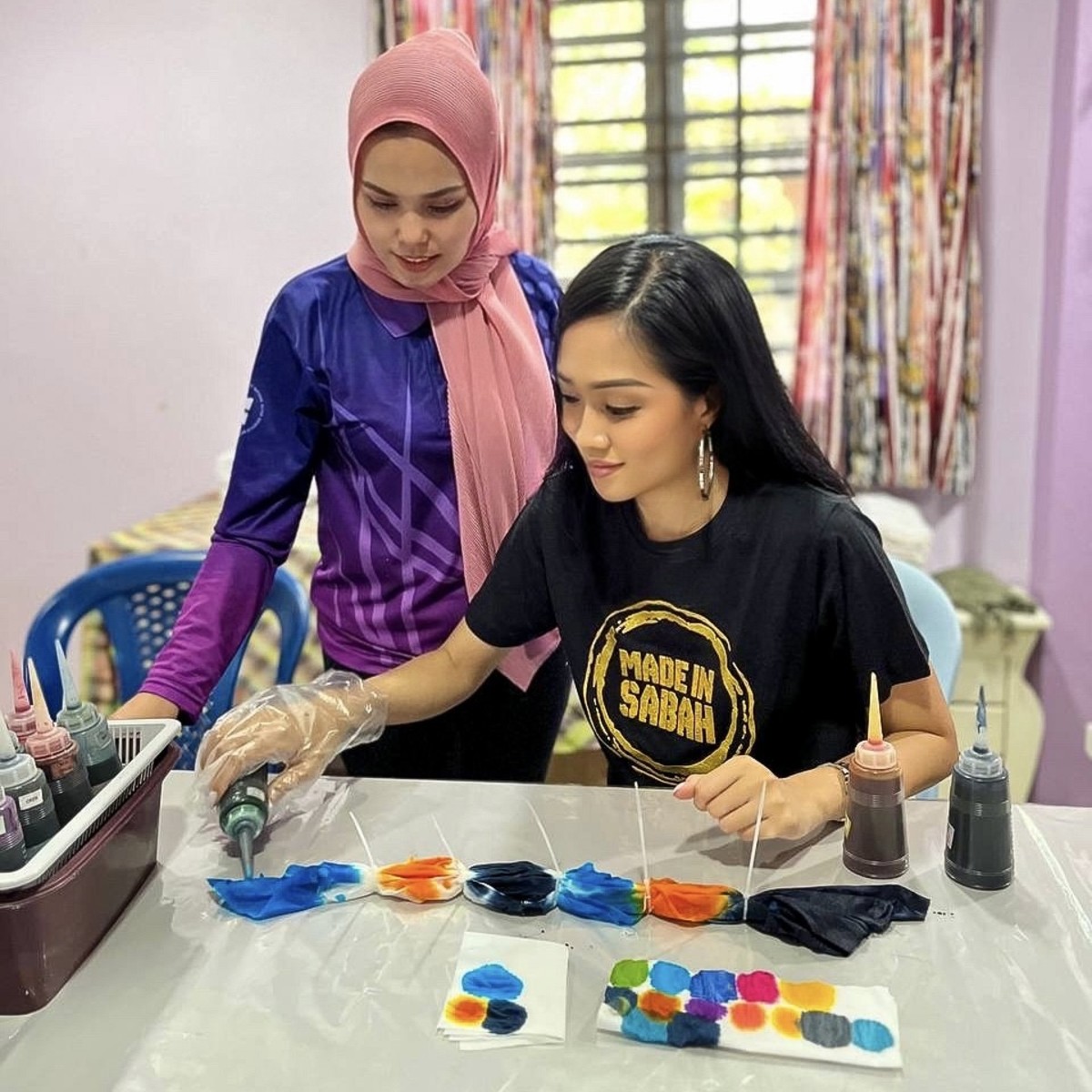 Tie-Dye Artworks with NASOM Kuantan, Pahang - Wenanita Angang - Miss World 2023 Malaysia