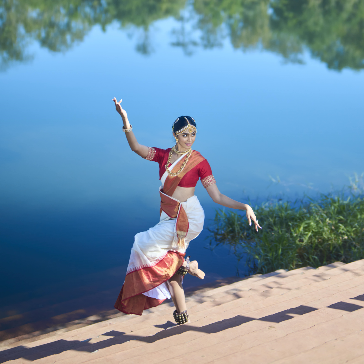 BHARATANATYAM: EMBRACING TRADITION ON THE ROAD TO MISS WORLD - Sini ...