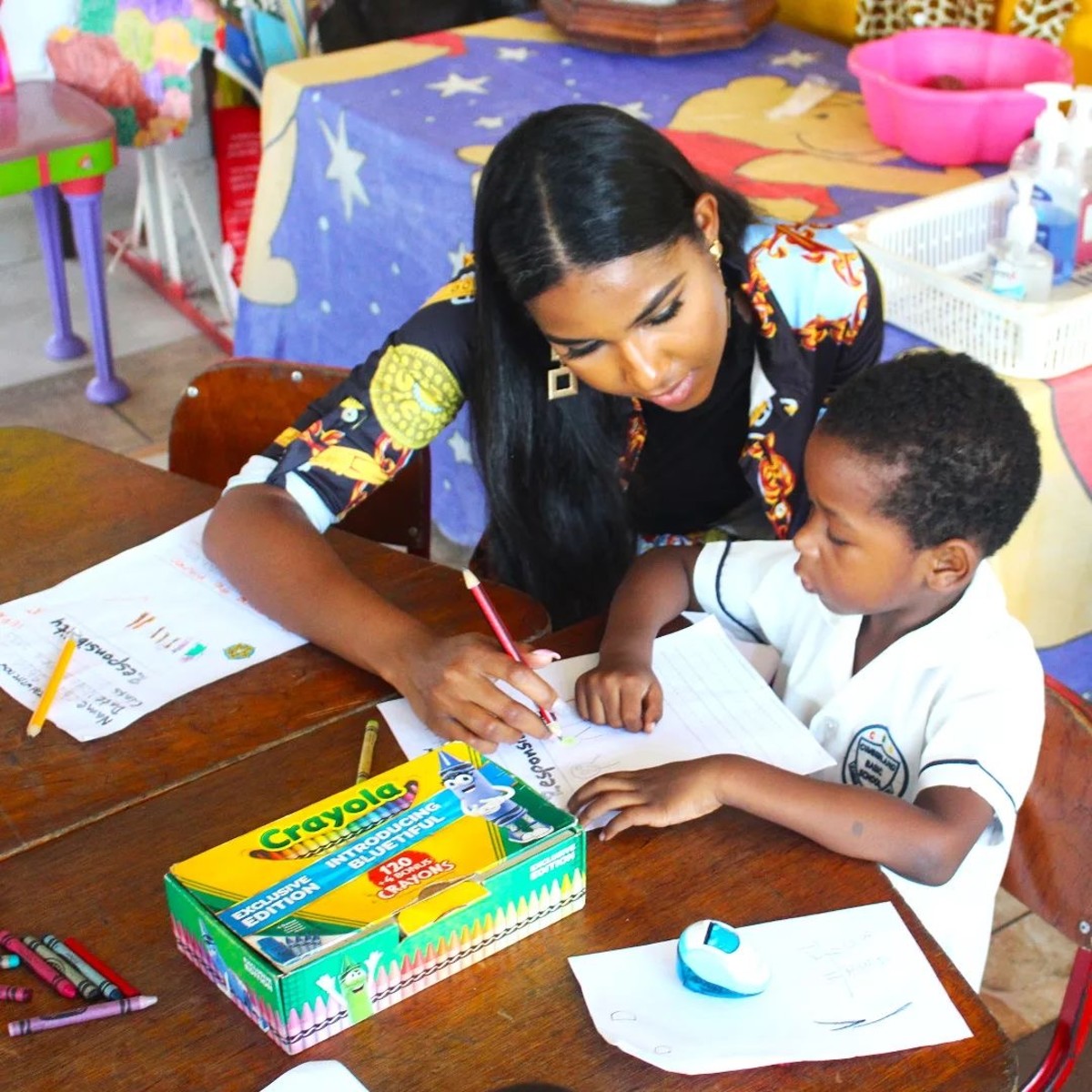 Miss Jamaica World Shanique Singh Builds Special Relationship with ...