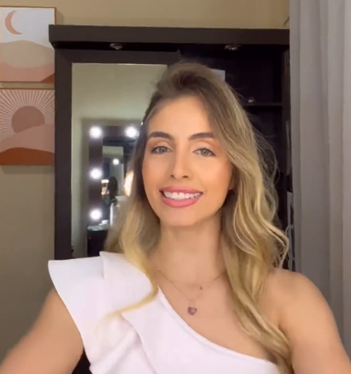 Lesson: weekdays - Fernanda Rivero - Miss World 2023 Bolivia