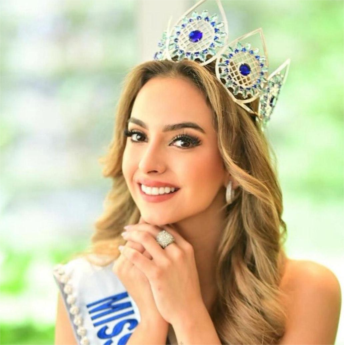 Olga Chavez, from Santa Cruz, wins Miss World Bolivia - Miss World