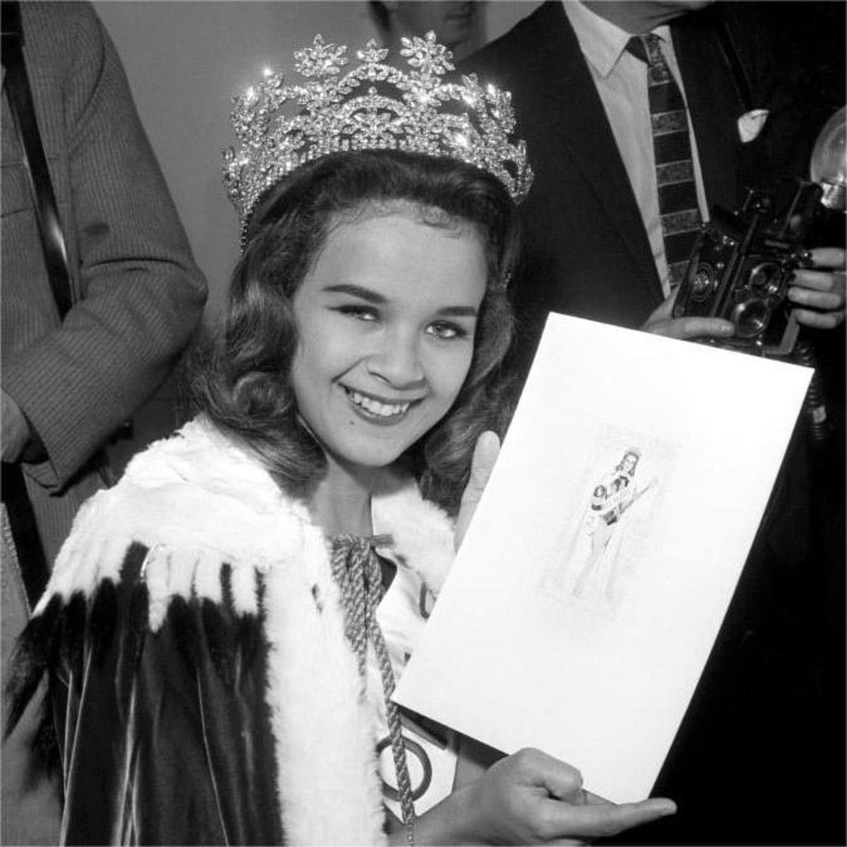 Carol Joan Crawford, the first African descendant to win Miss World ...