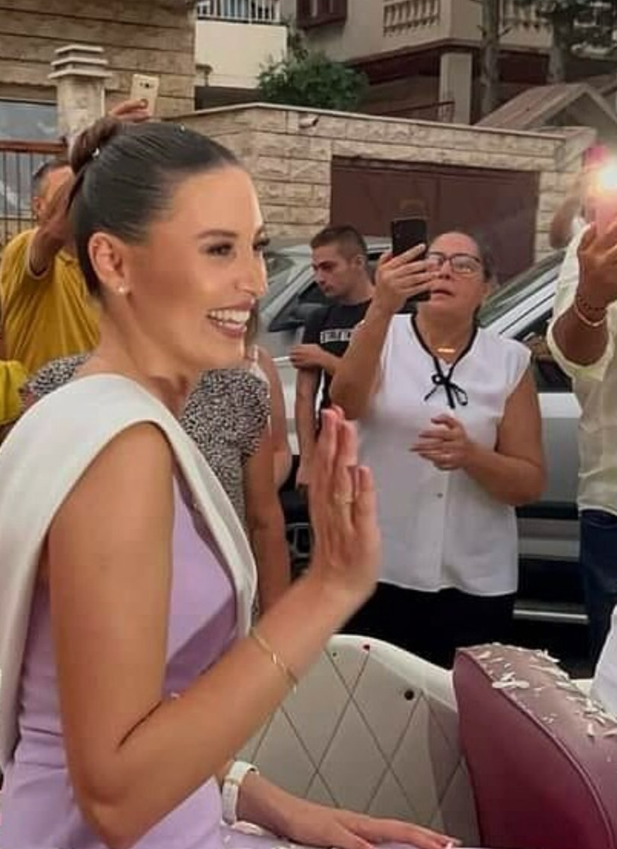 Miss Lebanon´s emotional return home - Miss World