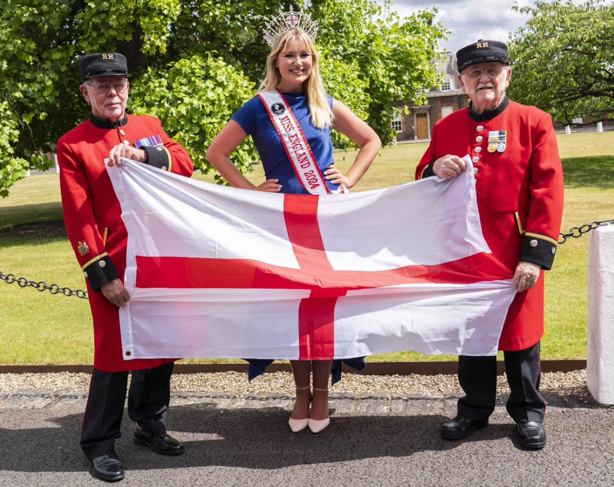 Prince William supports Miss England´s BWAP - Miss World