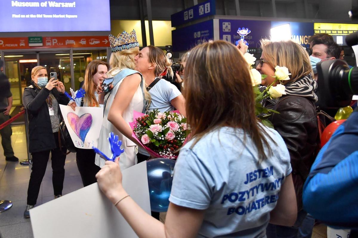 Karolina Bielawska Homecoming - Miss World
