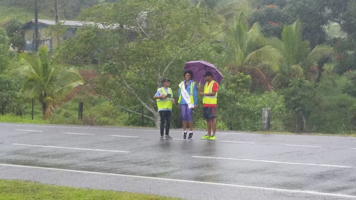 Miss World Fiji walks 416km for the Foundation For The Education of ...