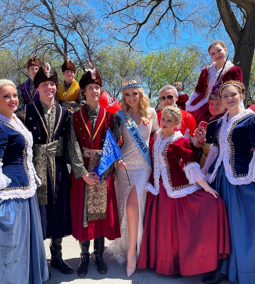 Polish Constitutional Day in Chicago - Miss World