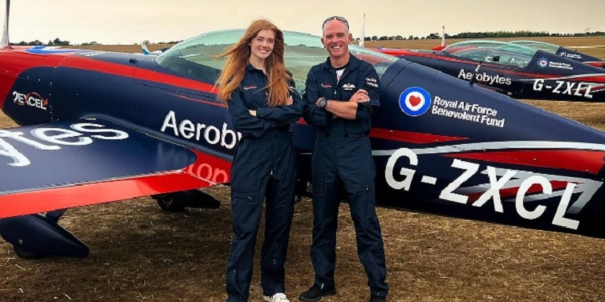 Miss England encourages female engineers - Miss World