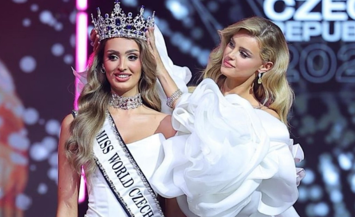 Krystyna Pyszkova crowns Miss Czech Republic for the 73rd Miss World ...
