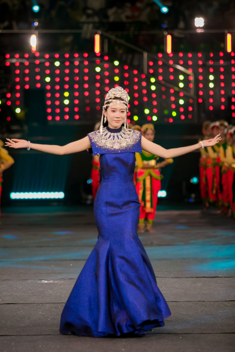 72nd Miss World Participants in Traditional Costumes - Asia & Oceania ...