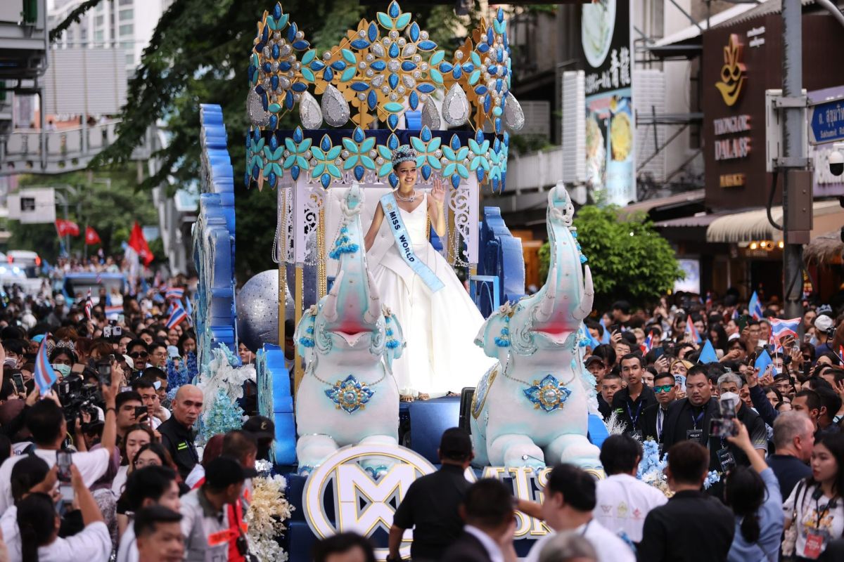 Miss World returns home with a hero’s welcome - Miss World