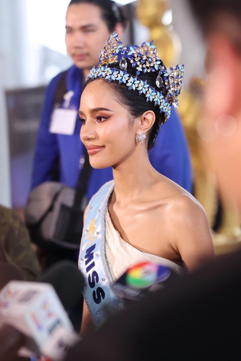 Miss World returns home with a hero’s welcome - Miss World
