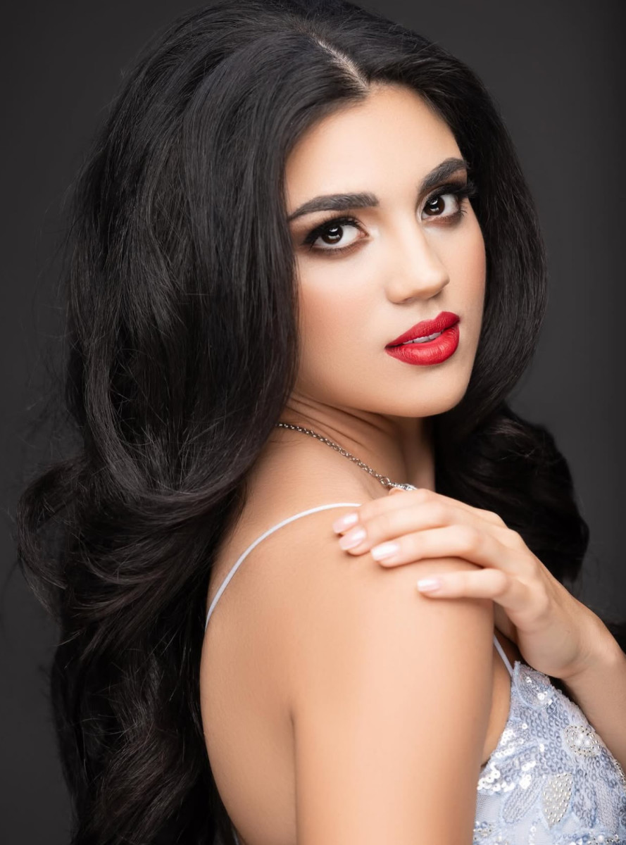 Adriana Rivas is crowned Miss World El Salvador 2025/26 - Miss World