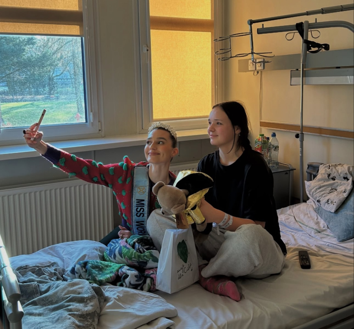 Miss World Europe Visits Mother and Child Health Institute in Łódź ...