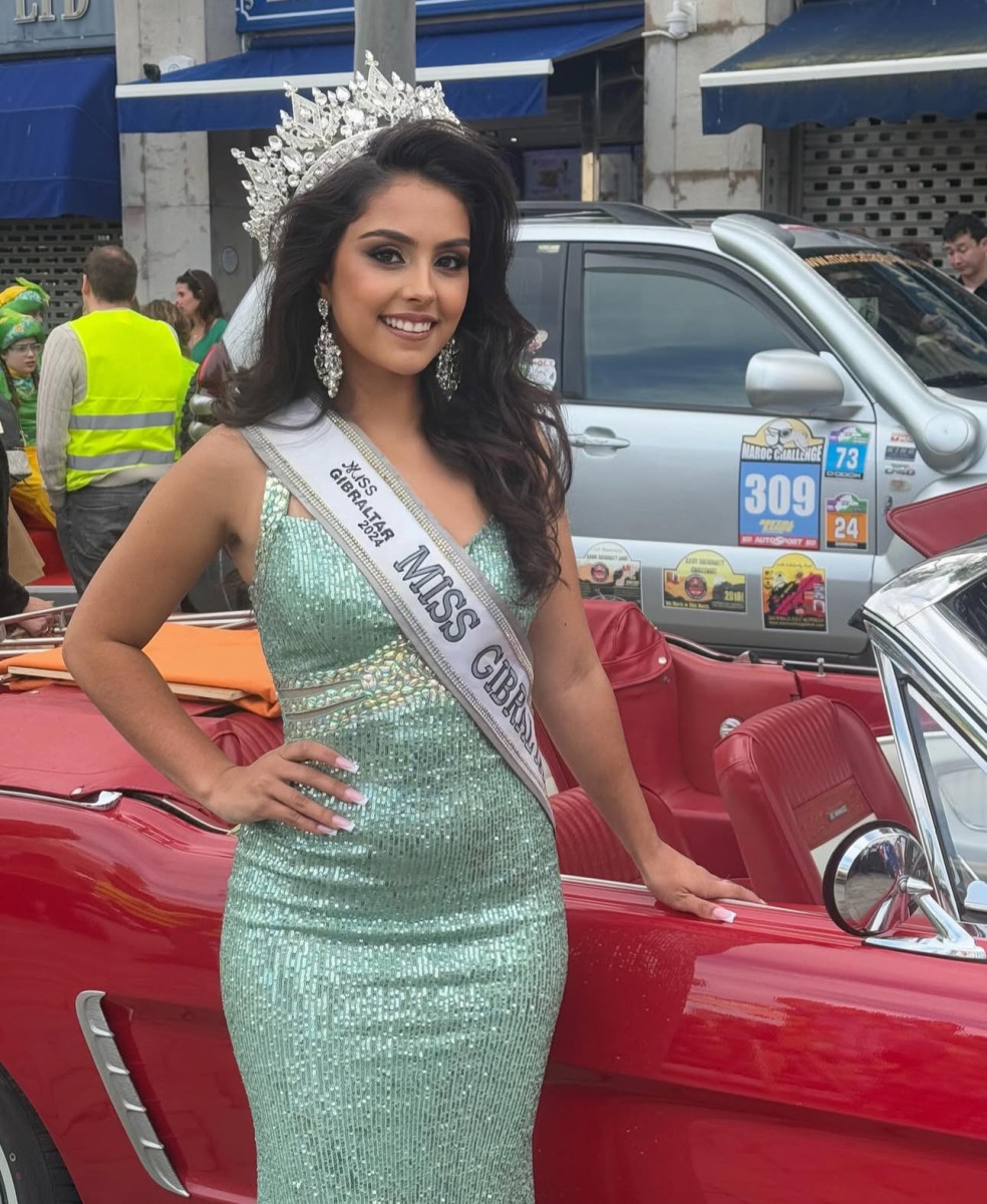 Miss World Gibraltar shines in the Three Kings Cavalcade - Miss World