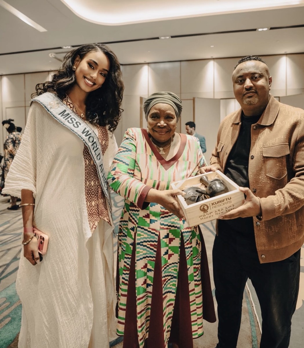 Miss World Africa and 1st runner-up takes part at 39th African Union ...