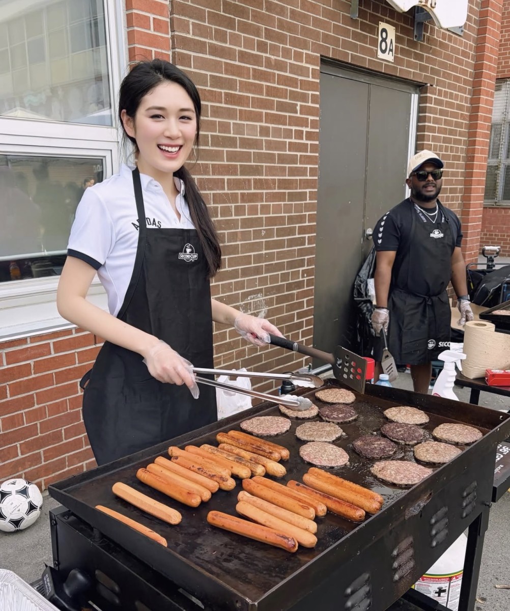 Miss World Canada Angelina Fan Helps Serve Hundreds of Meals at ...